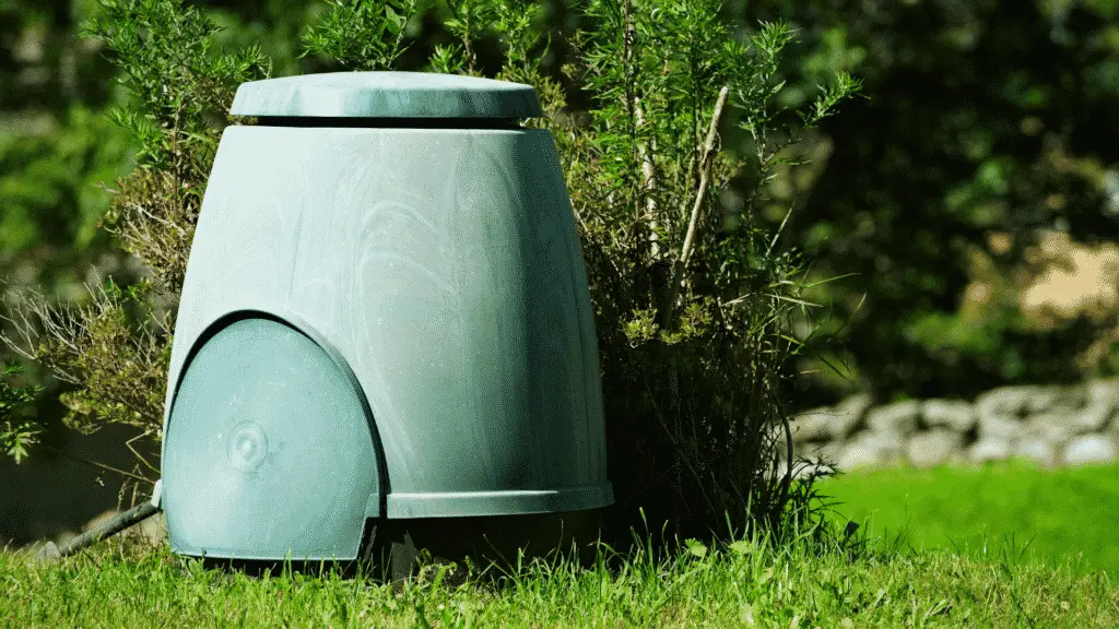 Do I Need A Base Plate For My Compost Bin? - Little Leafy